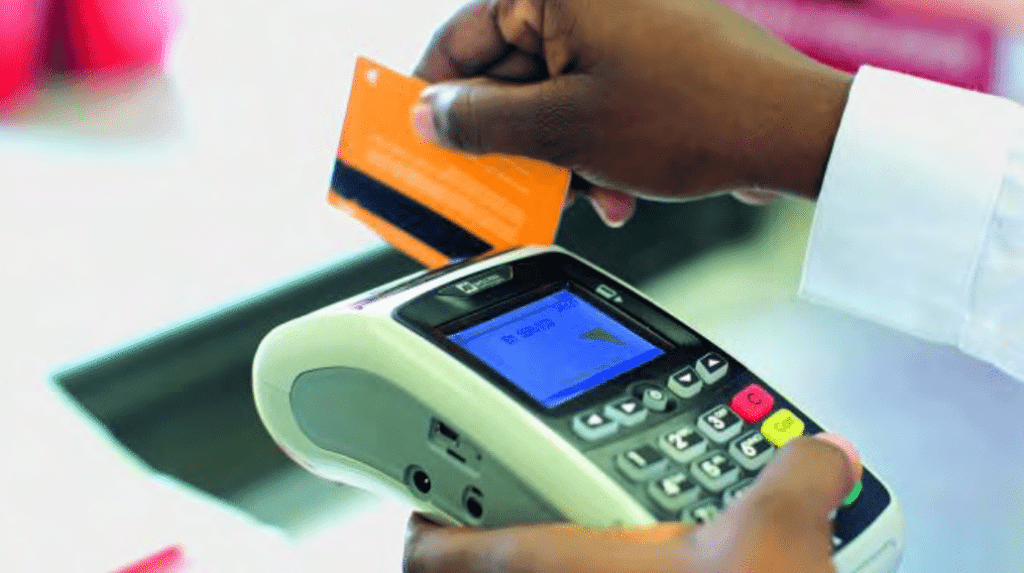 Comerciantes angolanos vão poder recuperar 2,5% cobrados em transações ...