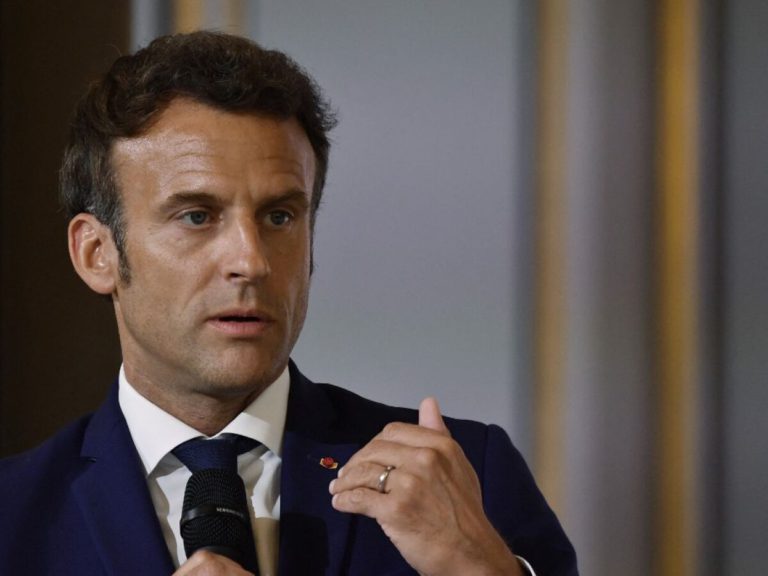France's Macron under pressure to produce working government ...