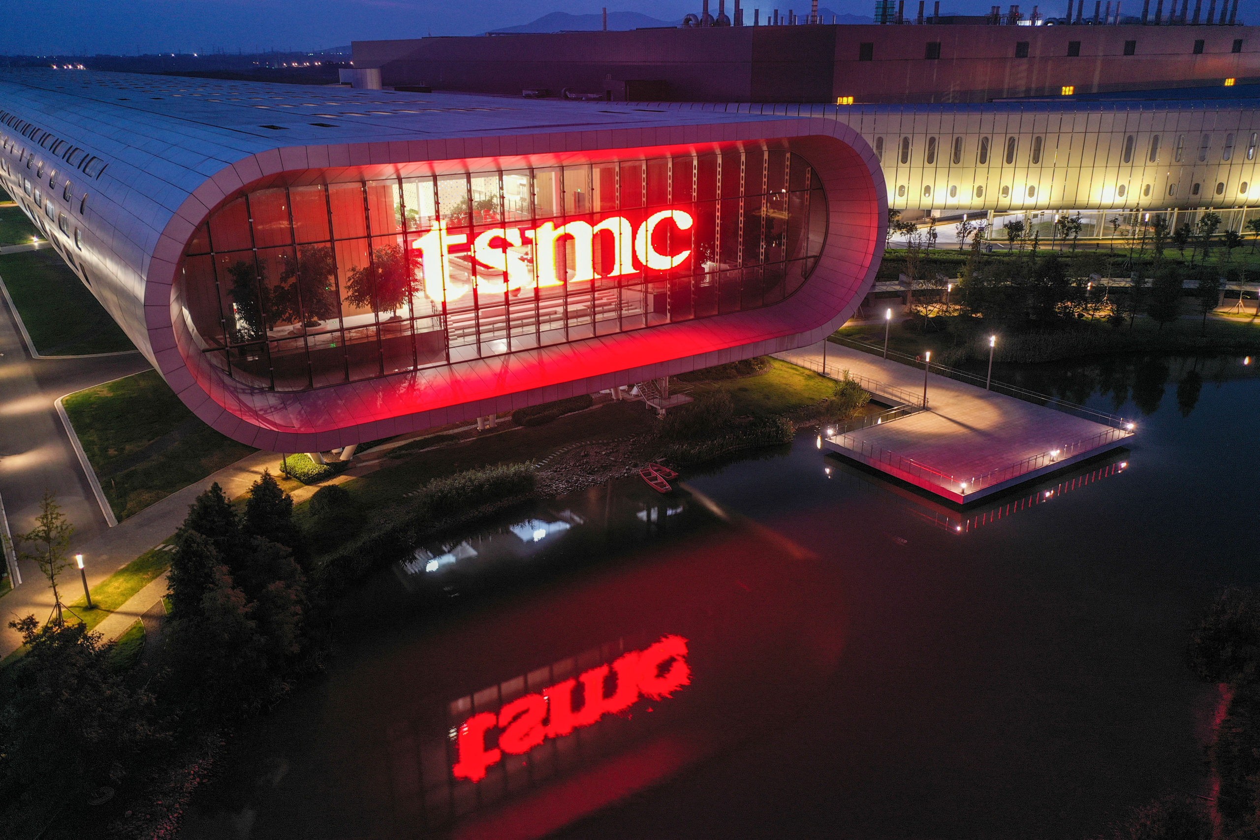 TSMC forecasts record profit in 2025 on soaring AI demand