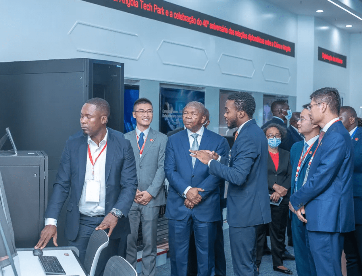 COM VÍDEO: Parque Tecnológico da Huawei inaugurado na província de ...