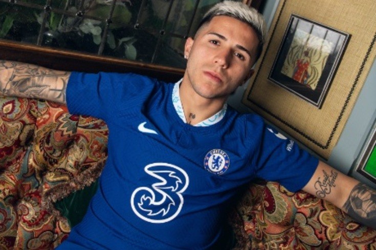 A primeira imagem de Enzo com a camisola do Chelsea - Plataforma Media