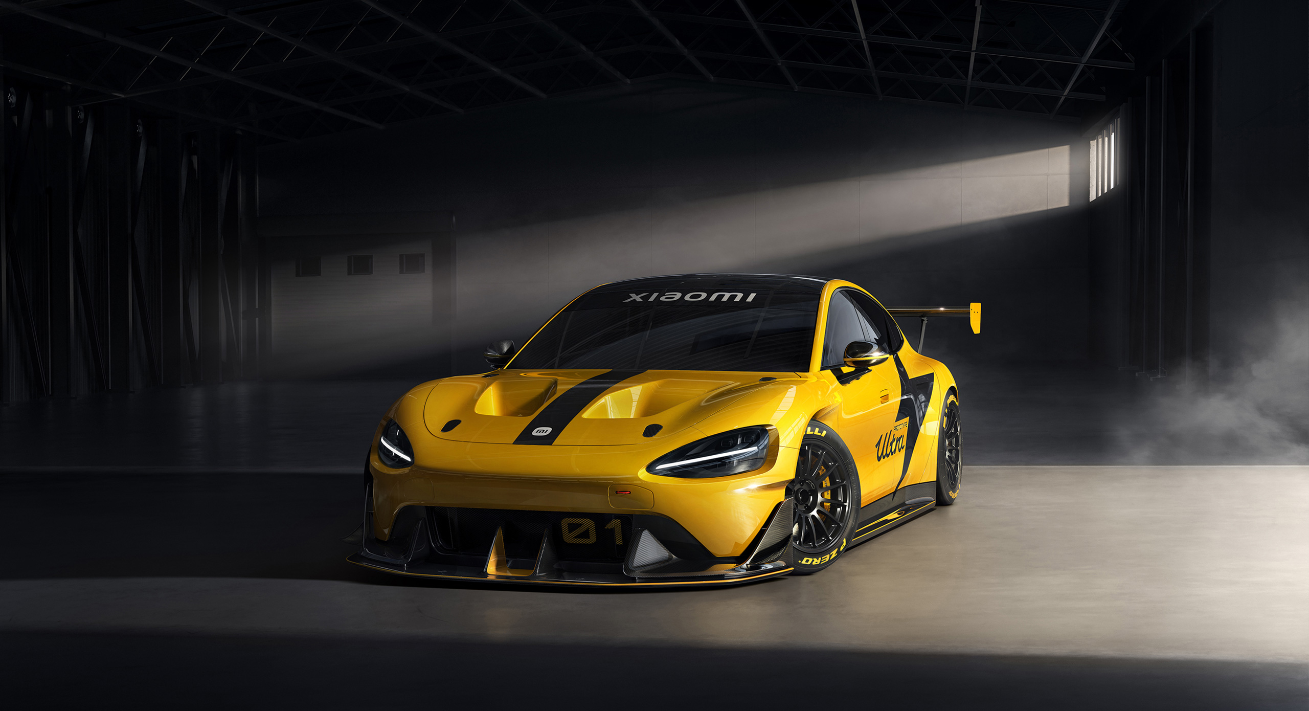 小米SU7 Ultra車標採用黃金材質引發關注 - Plataforma Media