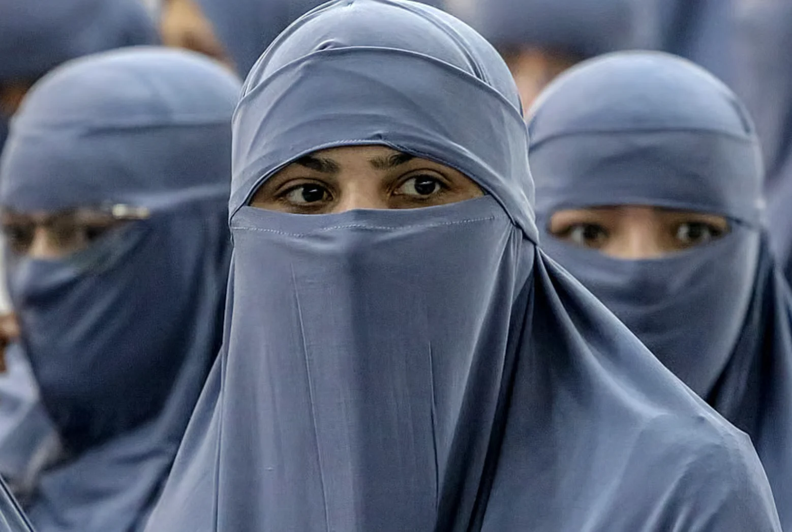 Portugal joins over 20 countries to ban use of burqas in public