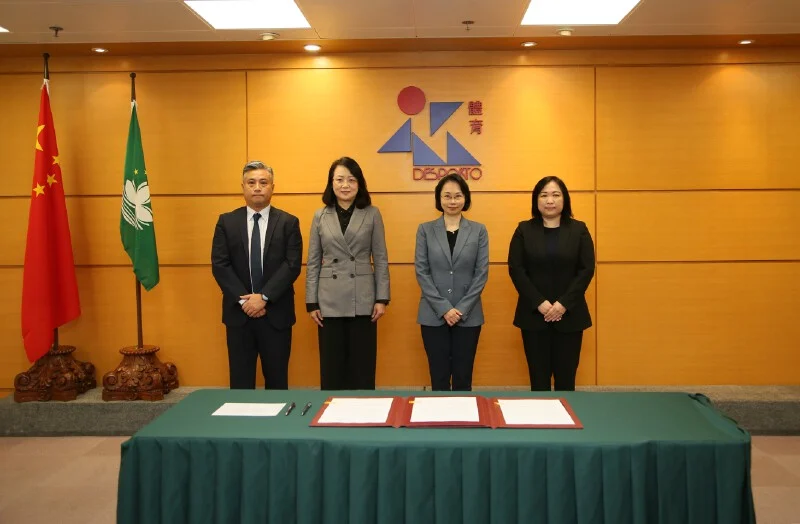 Mok Chi Hang toma posse como vice-presidente do Instituto do Desporto ...